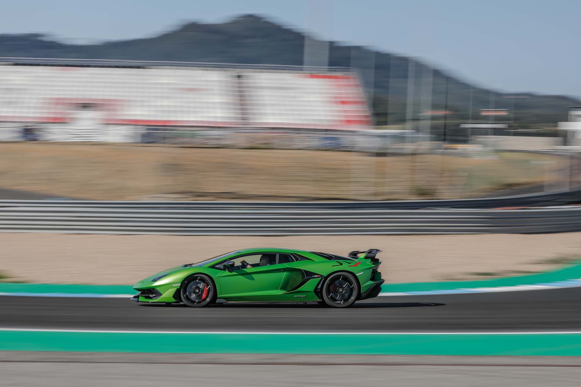 2019 Lamborghini Aventador SVJ Side Wallpapers (43) - NewCarCars