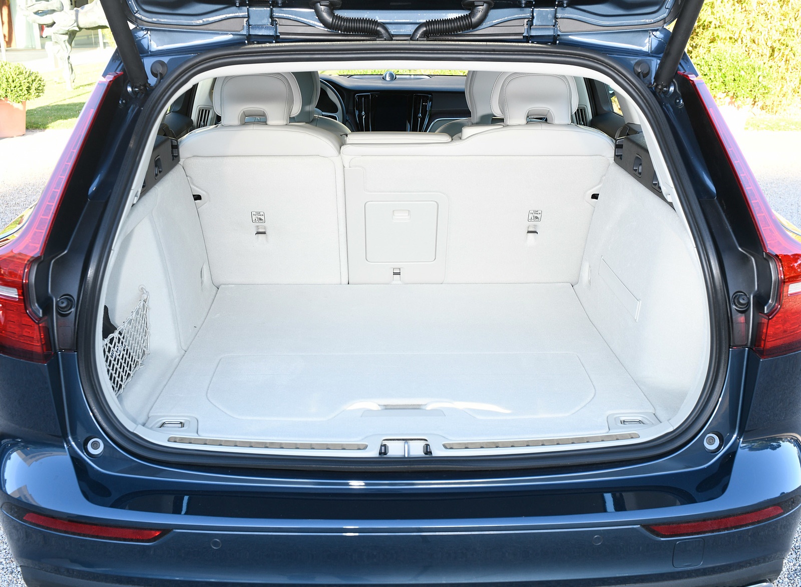 2019 Volvo V60 Trunk Wallpapers (72) - NewCarCars