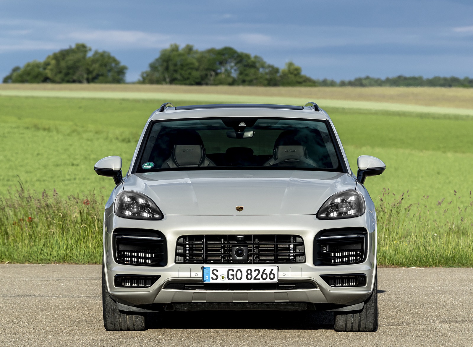 2021 Porsche Cayenne GTS (Color: Sechura Beige Metallic) Front ...