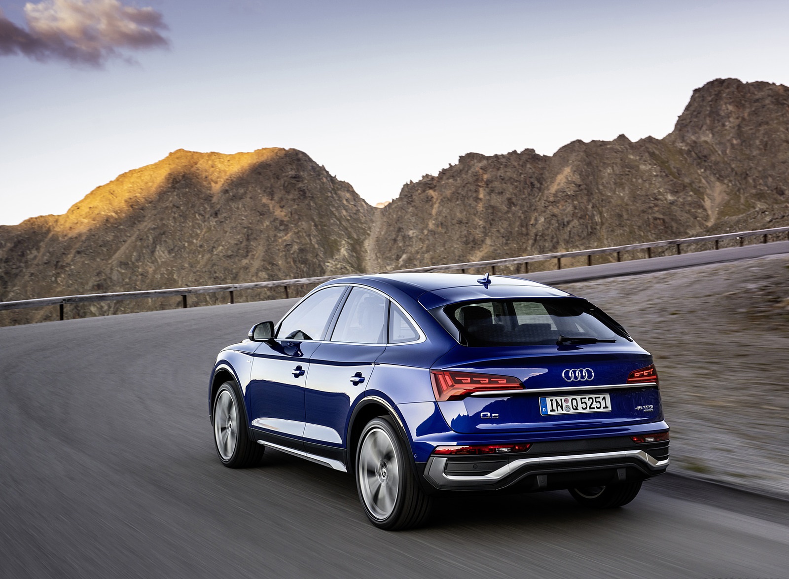 2021 Audi Q5 Sportback (Color: Ultra Blue) Rear Three-Quarter ...