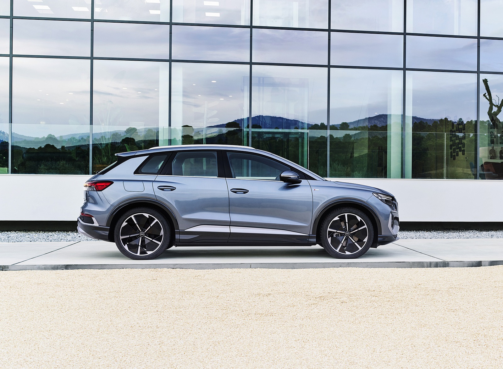 2022 Audi Q4 e-tron (Color: Geyser Blue Metallic) Side Wallpapers (86 ...